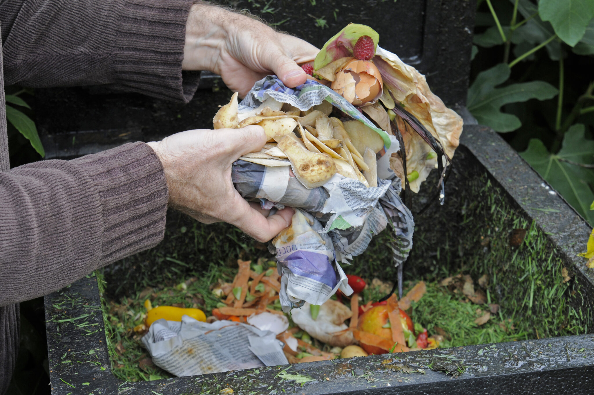 3x compost maken in een kleine tuin - Gardeners World