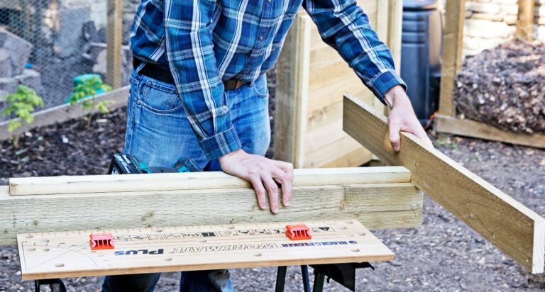 Zelf een compostbak maken in 12 stappen - Gardeners World