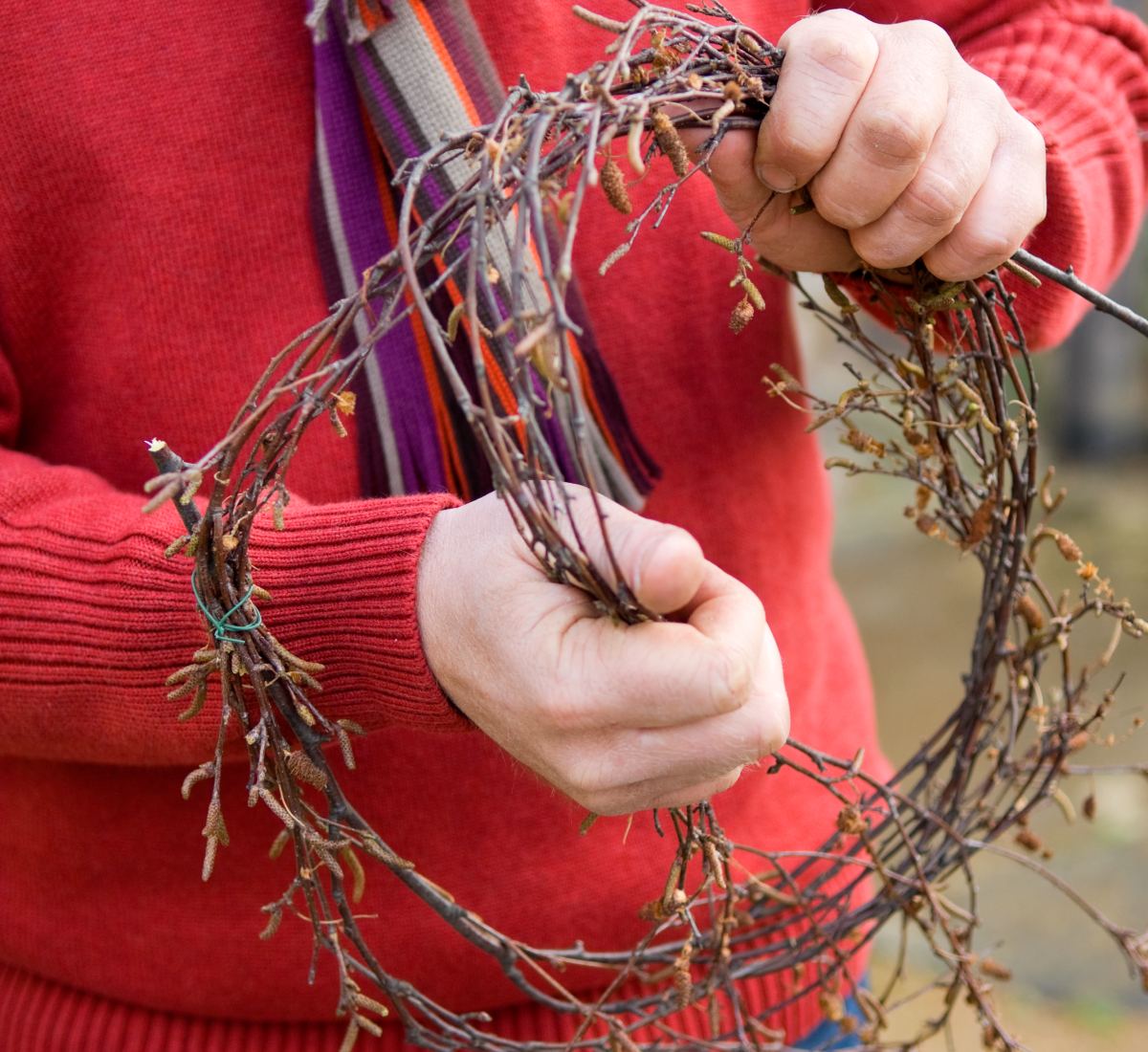Maak een kerstkrans uit eigen tuin in 6 eenvoudige stappen