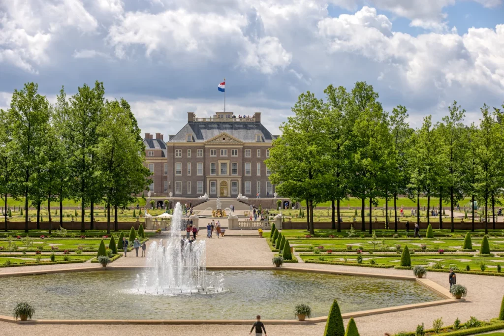Bezoek de tuin! Paleis Het Loo - Gardeners World
