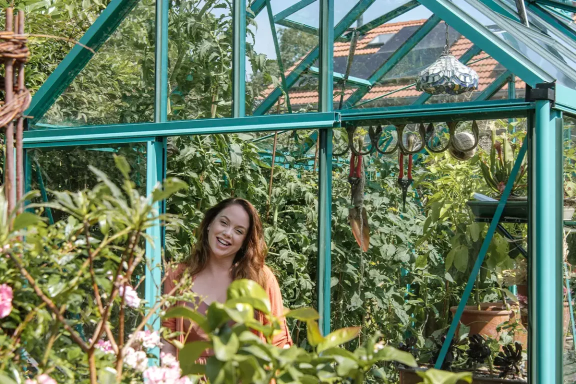 Uit het magazine: Hoogzomer in de kas van Anne - Gardeners World